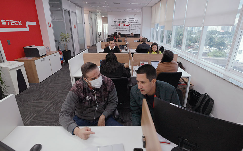 STECK. E tudo se liga!